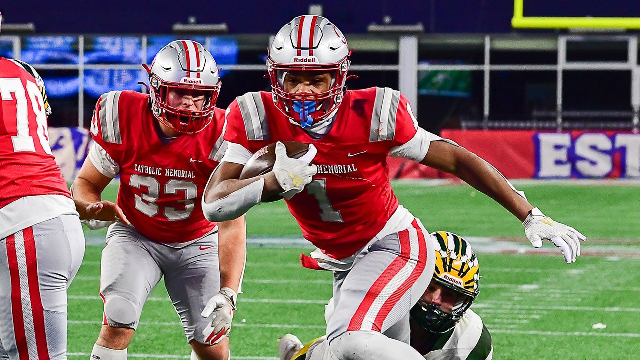 Mekhi Dodd named 2024 MaxPreps Massachusetts High School Football ...