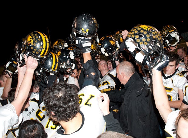 Terra Nova football coach Bill Gray steps away after 42 years