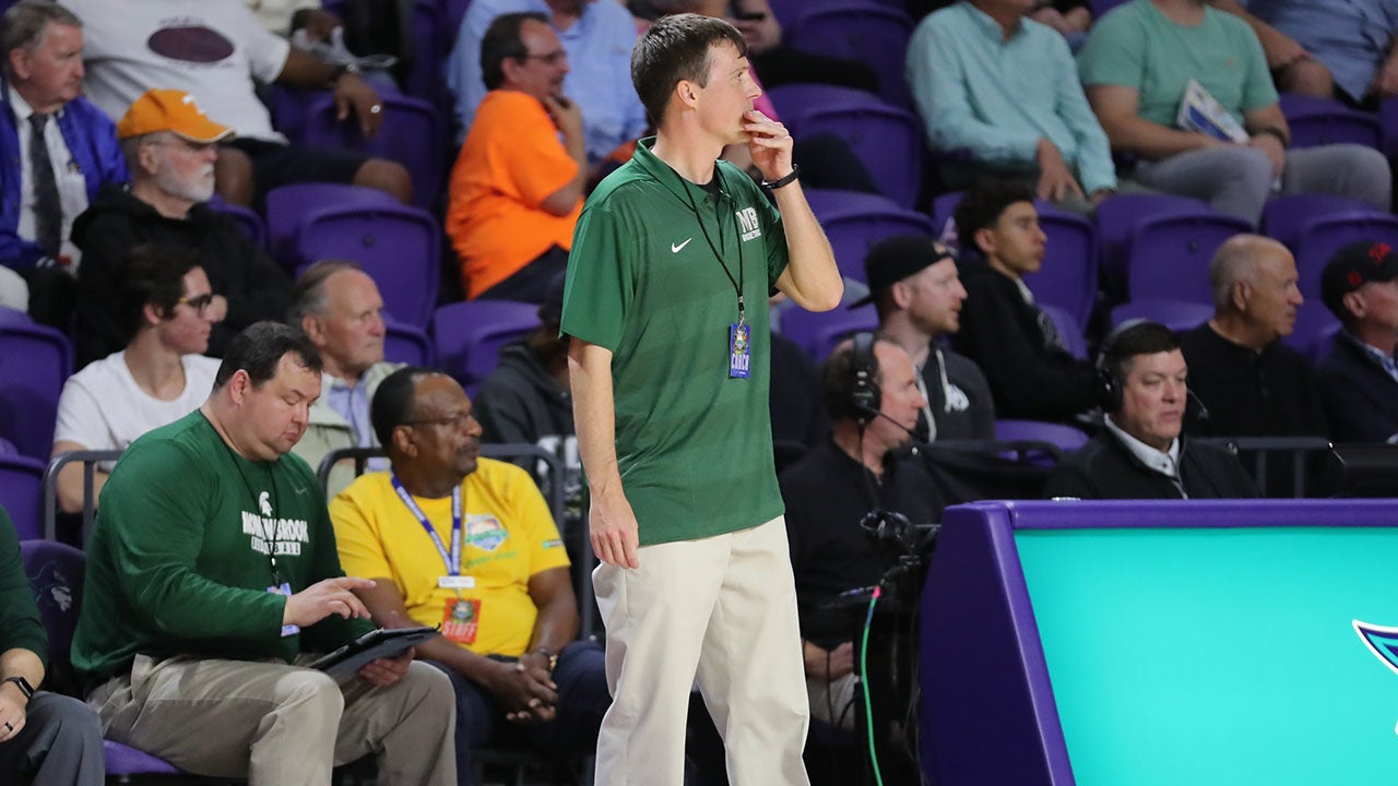Alabama high school basketball coach Bucky McMillan gets job at ...