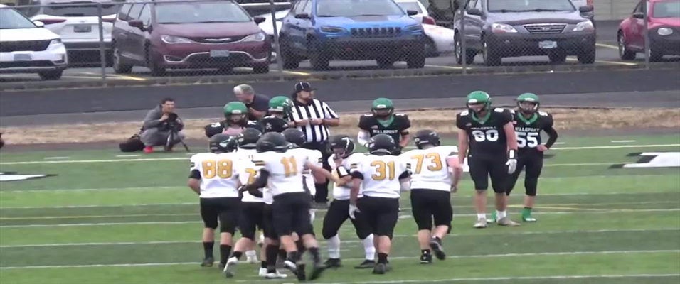 Rogue River vs Waldport | Football | 9/2/2022