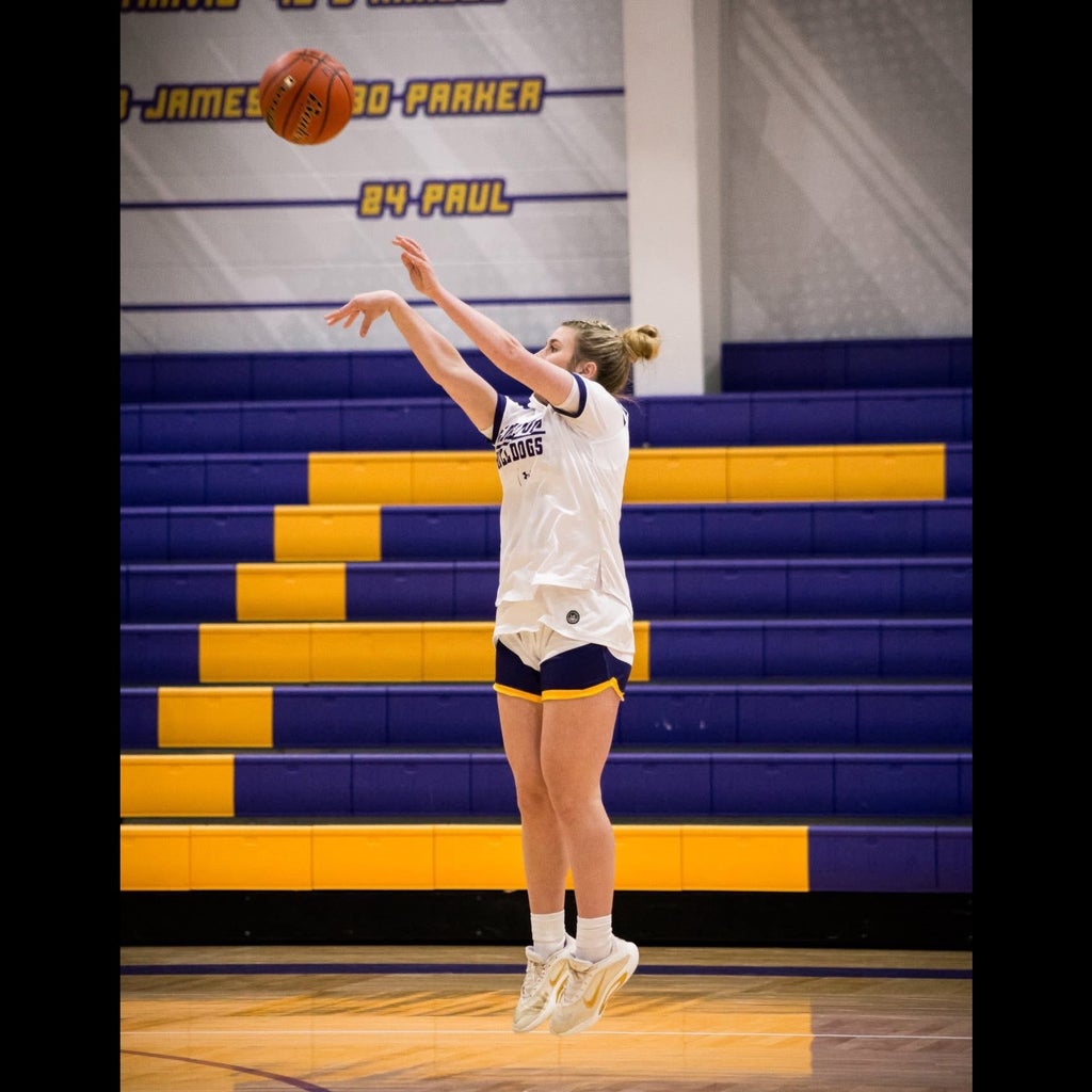 Basketball Game Preview: Edgewood Bulldogs vs. Mineola Yellowjackets