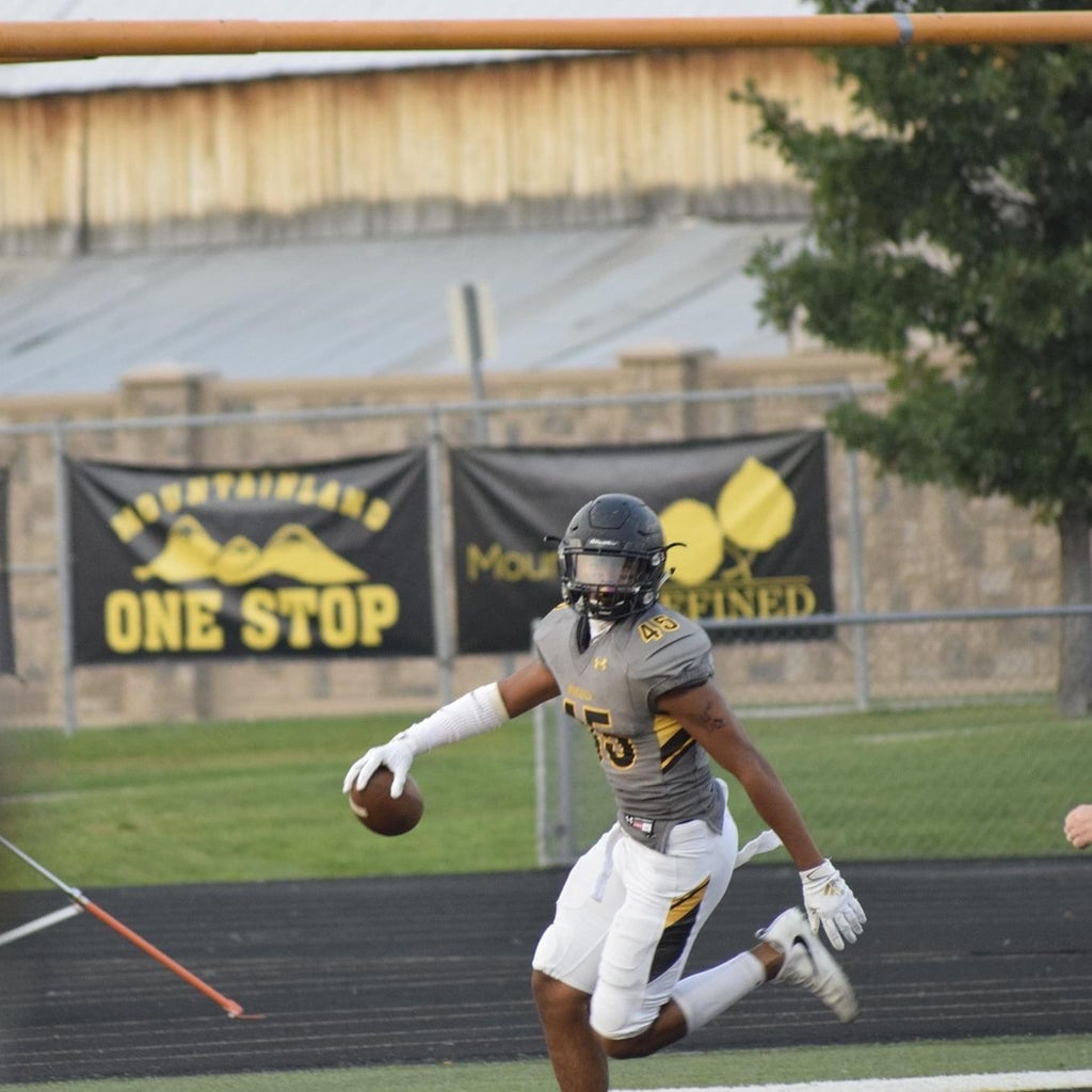 Tausili Akana's Kamehameha Kapalama High School Career Home