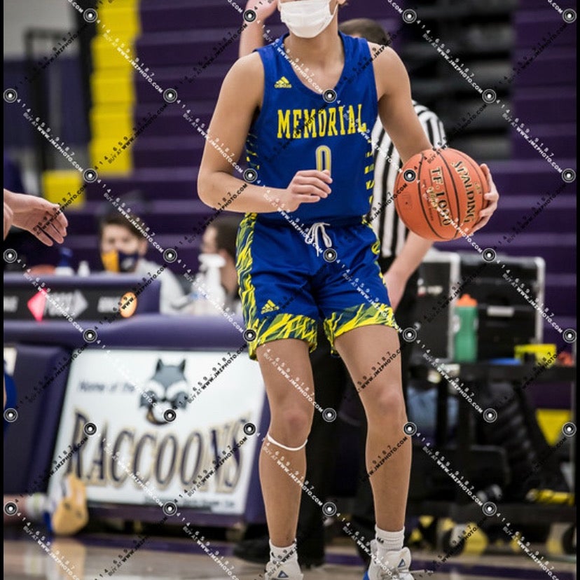 Antwan Jones' (Waukesha, WI) Catholic Memorial High School Career Home