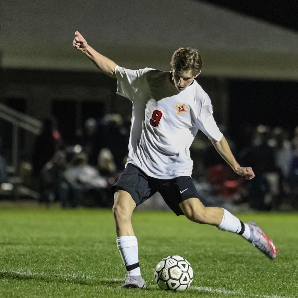 matthew lewis football