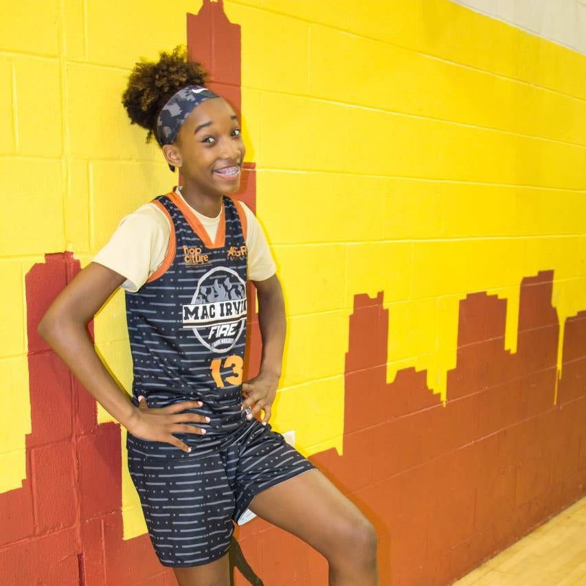 Skylar Jones' Whitney Young High School Basketball Stats