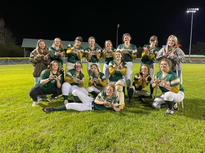 Roster - North Moore Mustangs (Robbins, NC) Varsity Softball 22-23