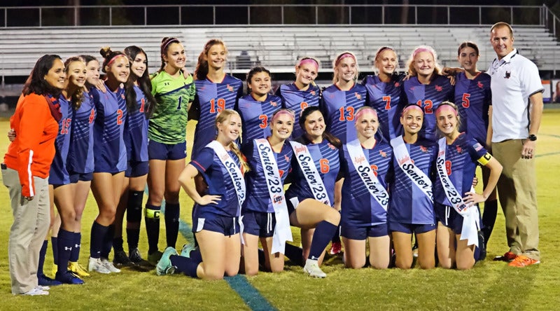 Roster - Lemon Bay Manta Rays (Englewood, FL) Girls Varsity Soccer 22-23