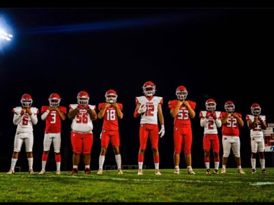 Team Preview - Kerman Lions Football | MaxPreps