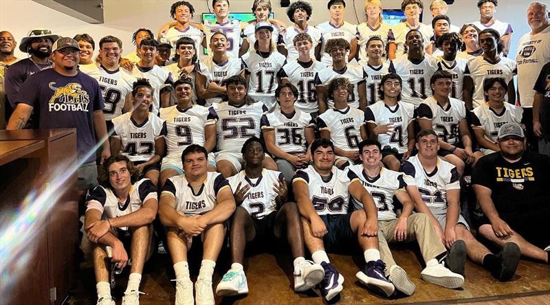 Roster - Lemoore Tigers (Lemoore, CA) Varsity Football 22-23